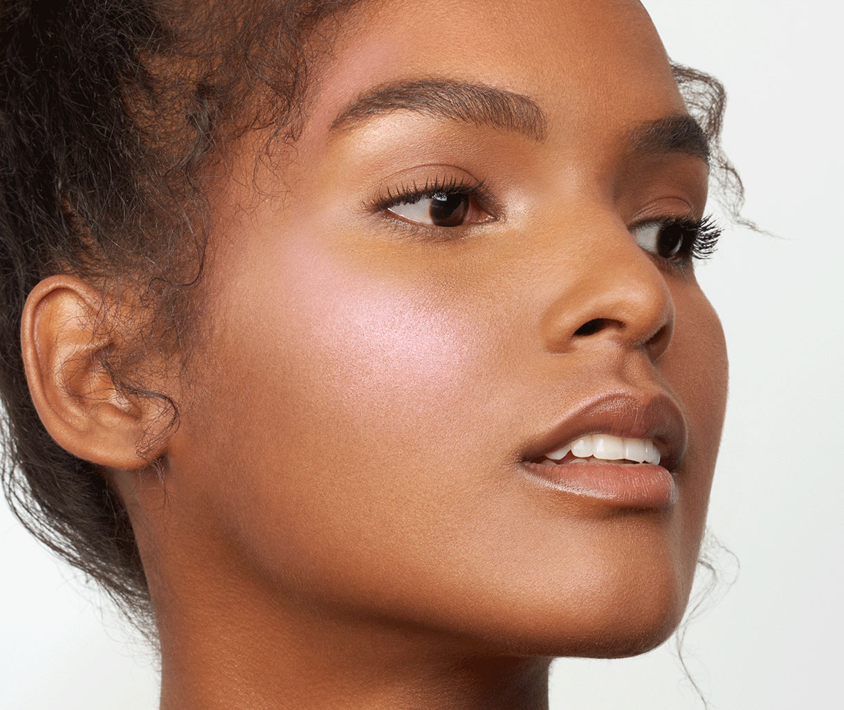 BECCA Light Waves Highlighter Palette | News | BeautyAlmanac