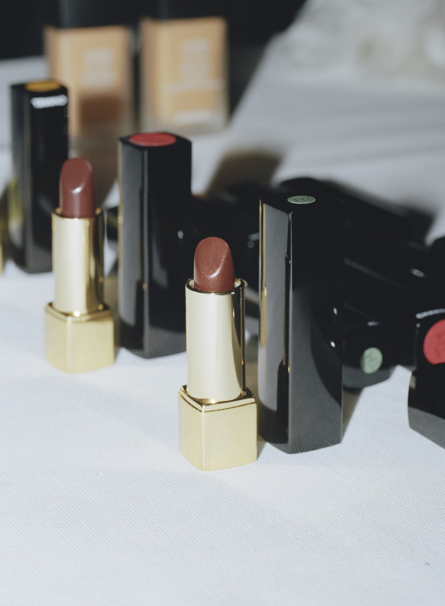 Chanel LES ACCORDS DE CHANEL: FALL-WINTER 2022 MAKEUP COLLECTION | News ...